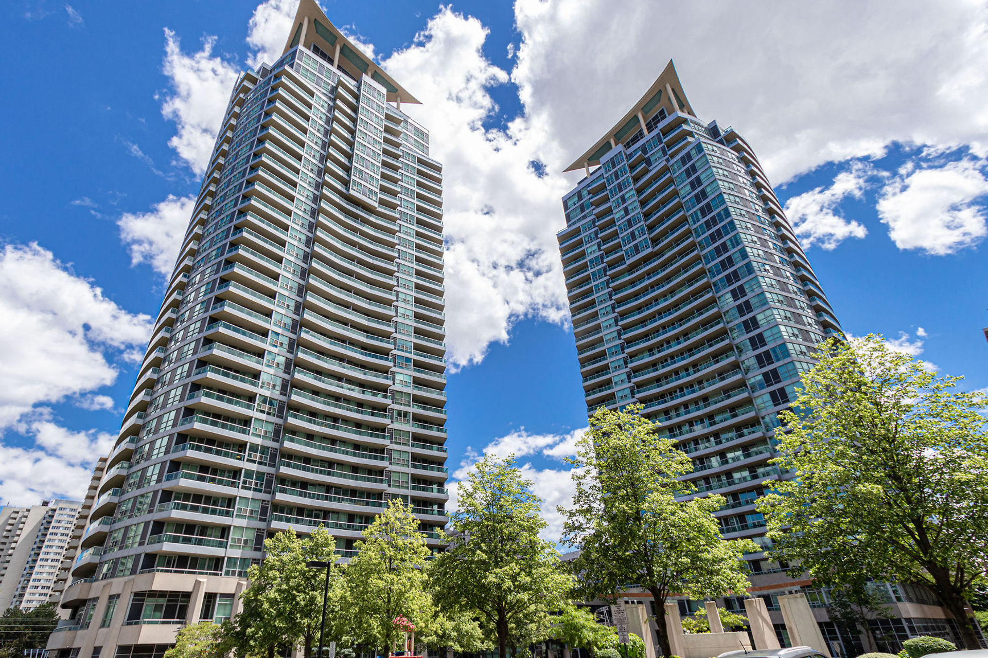 802-1 Elm Dr W - Condominium for Sale in City Centre, Mississauga ...